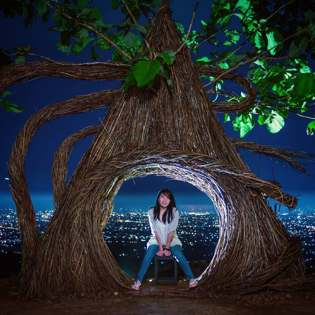 Hutan Pinus Pengger Wisata Hits Anak Muda Jogja! - LiburMulu.Com