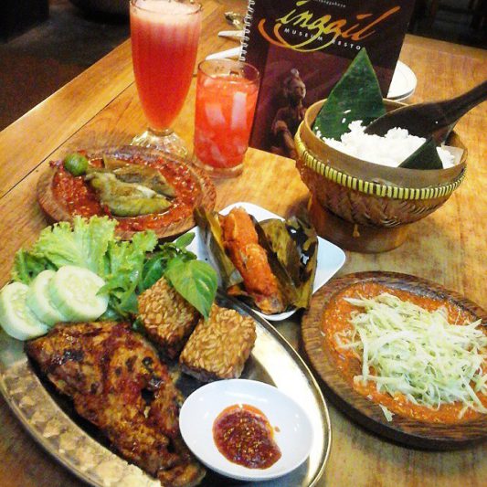 Cafe Restoran Instagramable Tempat Makan Nongkrong Di Malang